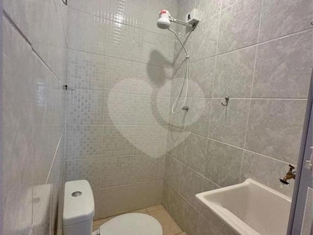 Casa de vila com 2 quartos à venda em Cambuci SP