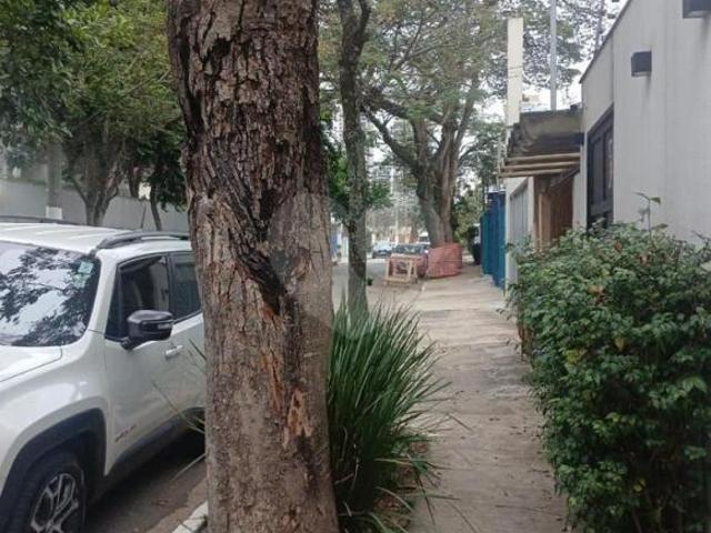 Casa de vila com 2 quartos à venda em Cidade Monções SP