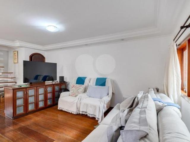 Casa de vila com 2 quartos à venda em Jardim hípico SP