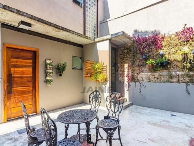 Casa de Vila com 3 Dormitórios 2 Vagas em Perdizes