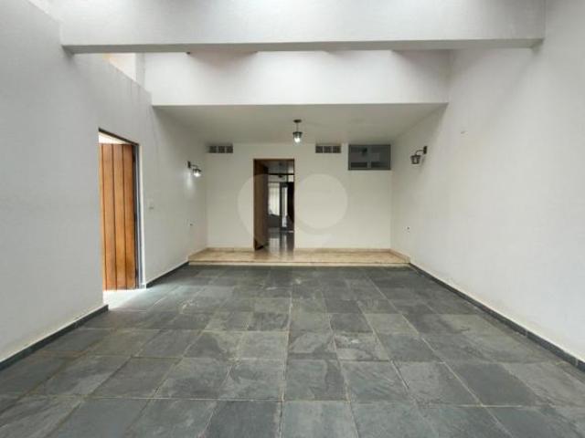Casa de vila com 3 quartos à venda em Indianópolis SP