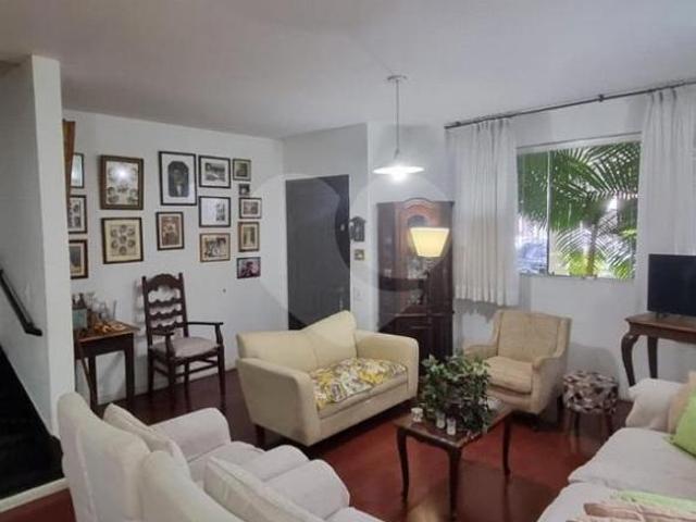 Casa de vila com 3 quartos à venda em Jardim hípico SP