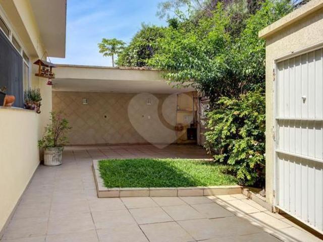 Casa de vila com 4 quartos, 3 vagas à venda na Granja Julieta