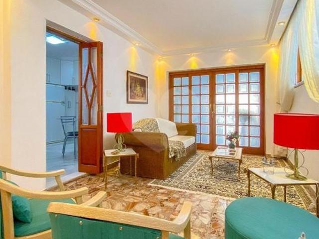 Casa de vila com 4 quartos à venda em Cambuci SP