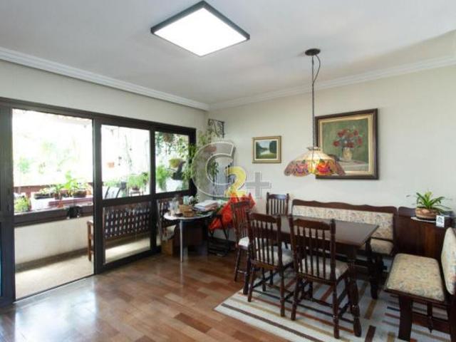 Casa de Vila à venda em Campo Belo, 4 quartos, 2 suítes, 5 vaga de garagem