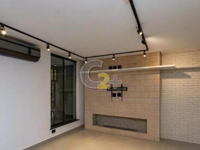 Casa de Vila á venda em Perdizes, 3 quartos, 1 suite, 2 vagas de garagem