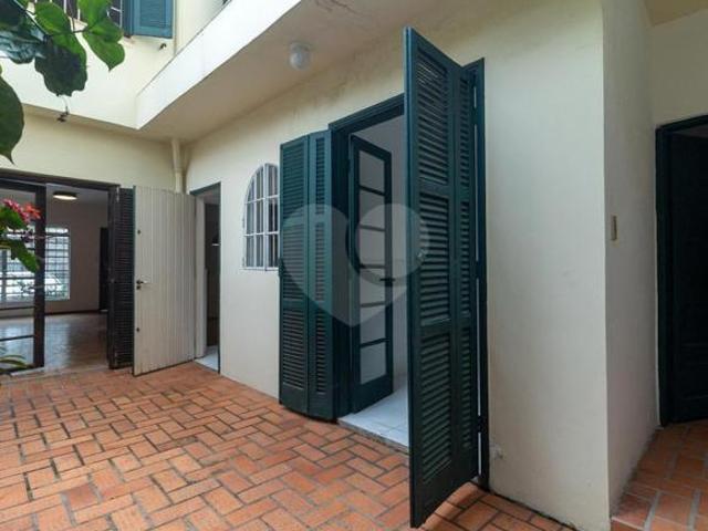Casa de vila a venda em Pinheiros