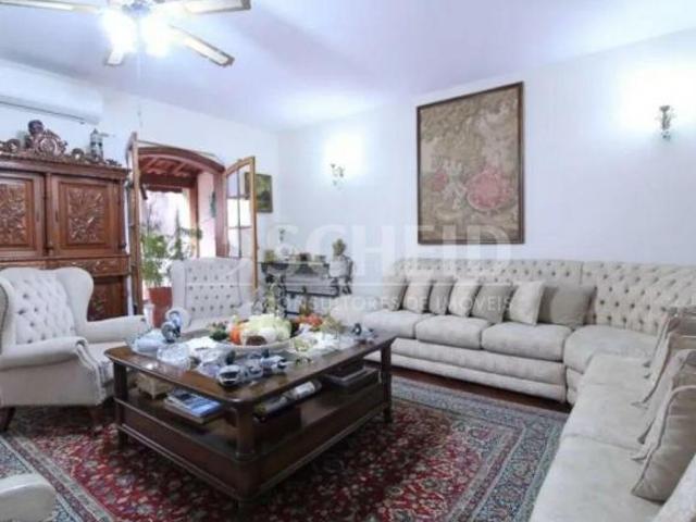 Casa de Vila à Venda na Granja Julieta com 308m², 3 dormitórios 1 suíte e 6 vagas