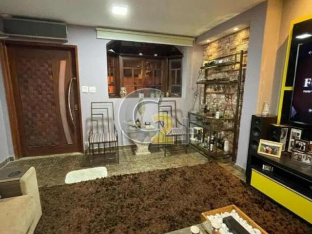 Casa de Vila à venda na Mooca com 3 quartos e 5 vagas