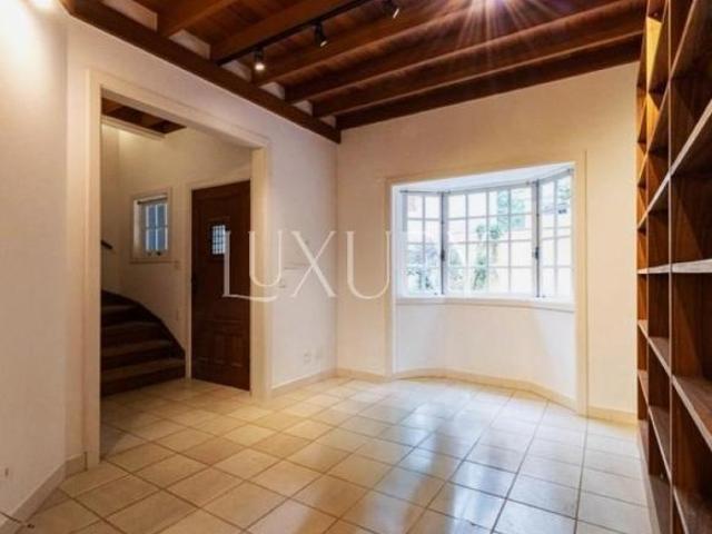 Casa de vila à venda no Jardim América, 110 m², 3 quartos sendo 1 suíte, 1 vaga