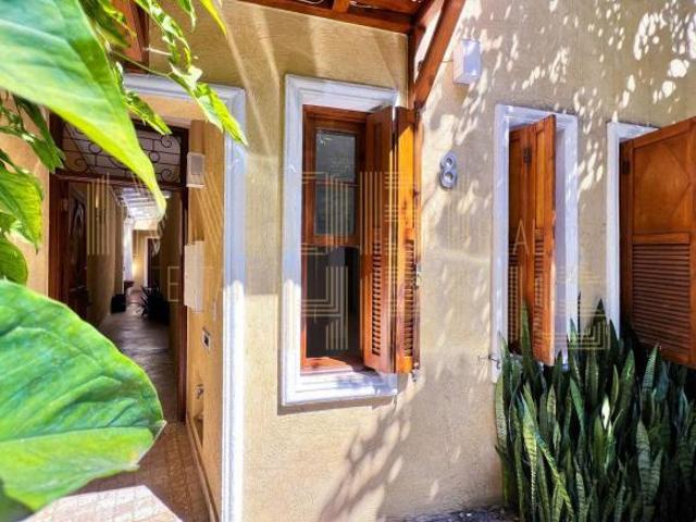 Casa de Vila à venda no Jardim Paulistano SP 4 quartos