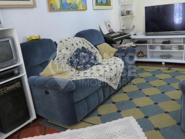Casa de vila à venda no Jardim Prudência, 3 dormitórios, 2 vagas, permuta apto