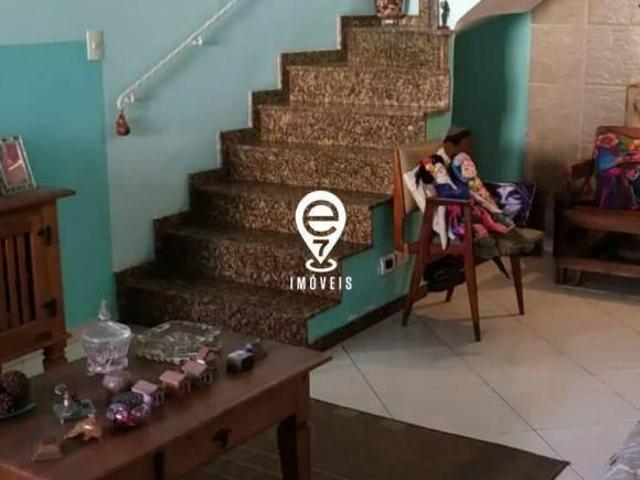 CASA DE VILA DE 3 DORMITÓRIOS NA VILA GUMERCINDO!