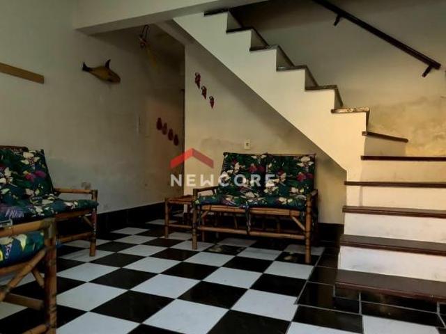 Casa de Vila em Avenida Vítor Meirelles Martim de Sá Caraguatatuba/SP