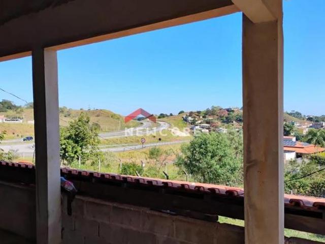 Casa de Vila em Estrada Municipal José Francisco Figueira Barreiro Taubaté/SP