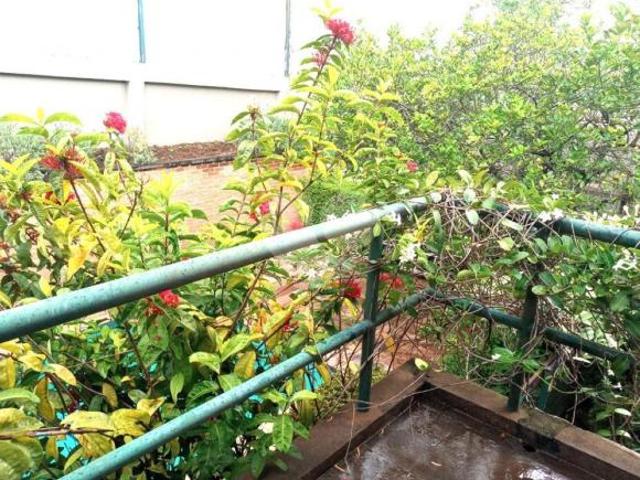 Casa de Vila em Vila Madalena muito ensolarada com quintal