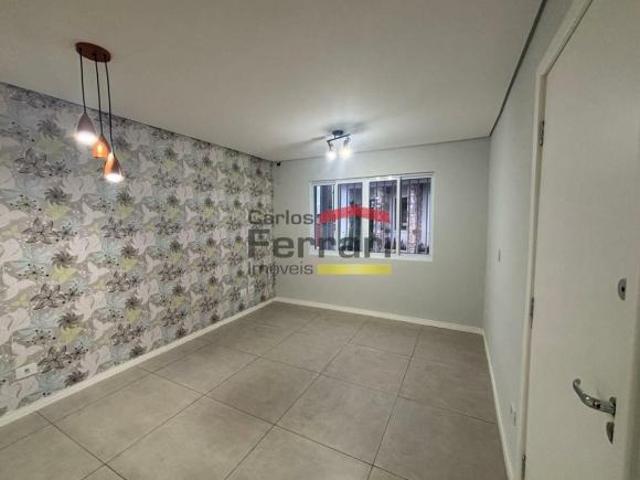 CASA DE VILA ENCANTADORA TOTALMENTE REFORMADA
