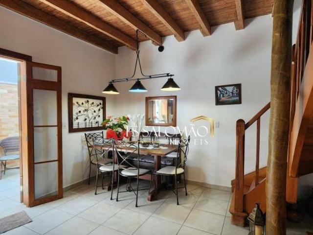 Casa de Vila Exclusiva à Venda na Lapa – Totalmente Reformada, Única nos Detalhes!