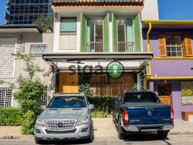 Casa de Vila Fechada no Itaim Bibi com 03 suítes, São Paulo SP
