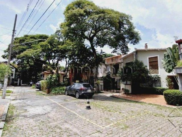 CASA DE VILA JARDIM PAULISTA 3 SUÍTES 3 VAGAS