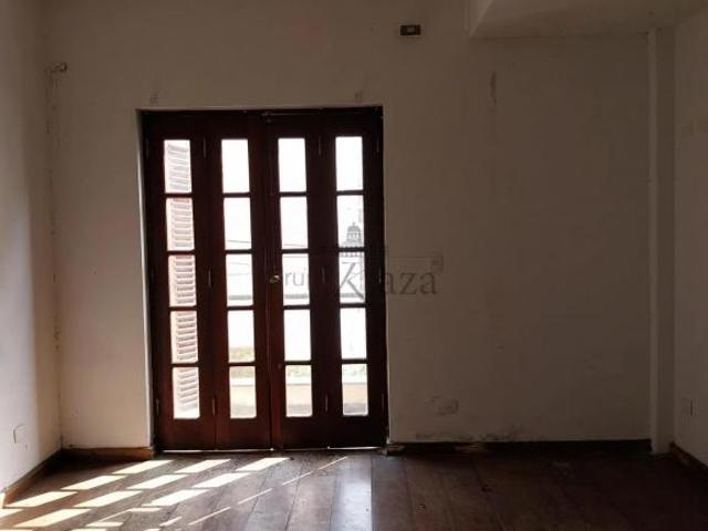 Casa de Vila Jardim Paulista 4 Dormitórios 261m²