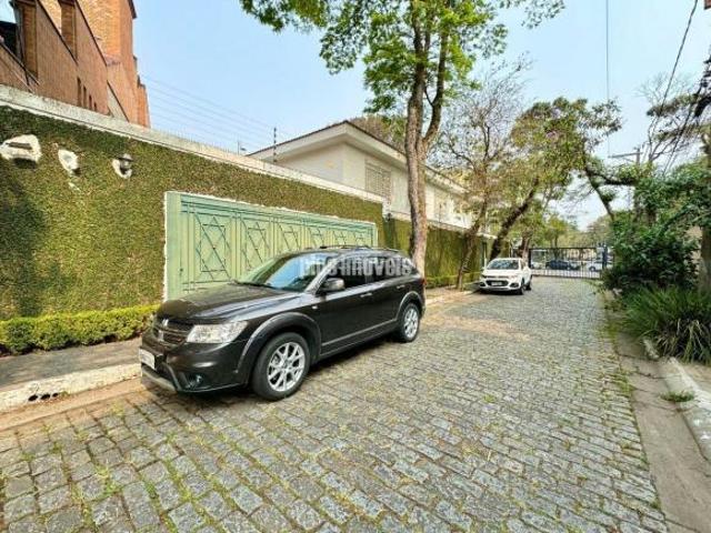 Casa de Vila! Junto ao Ibirapuera! Com Portaria Virtual! Baixou o preço!