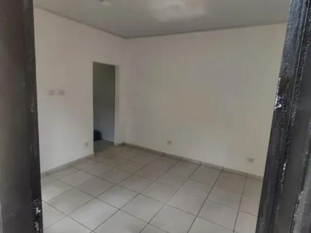 Casa de vila leopoldina sp