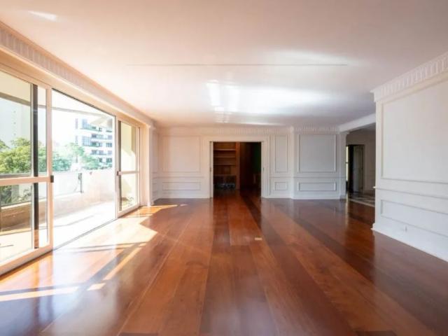 Casa de vila maravilhosa com atmosfera única no Jardim América. – VL0004
