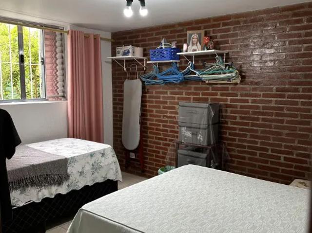 Casa de Vila para venda tem 200 metros quadrados com 4 quartos
