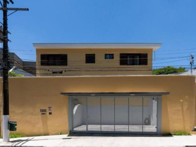 Casa de vila para venda com 4 quartos, 240m²