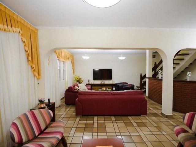 Casa de vila para venda com 5 quartos, 310m²