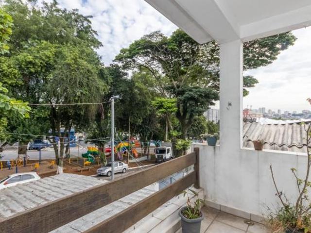 Casa de vila para venda em Vila Marari com 5 quartos, sendo 3 suítes, 230m²