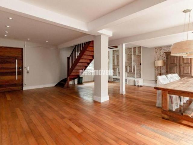 Casa de vila para venda em Vila Nova Conceição com 3 quartos, sendo 1 suíte, 149m²
