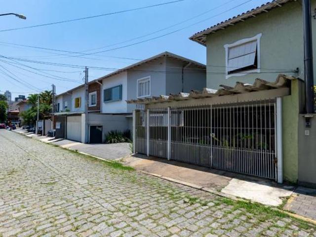 Casa de vila para venda em Vila Nova Conceição com 3 quartos, sendo 1 suíte, 150m²