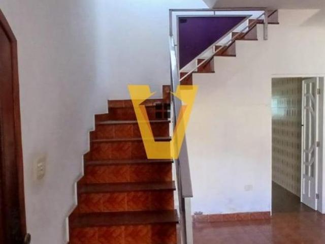 Casa de vila para venda em Vila Romano com 4 quartos, sendo 1 suíte, 190m²