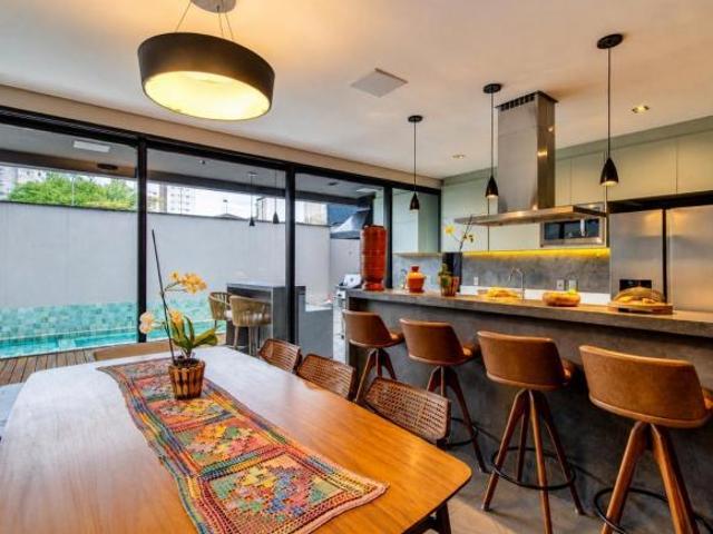 Casa de vila para venda em Vila Rosália com 4 quartos, sendo 4 suítes, 427m²