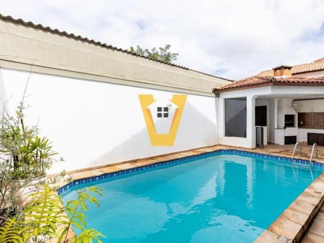 Casa de vila para venda em Jardim Campo Grande com 4 quartos, sendo 4 suítes, 373m²