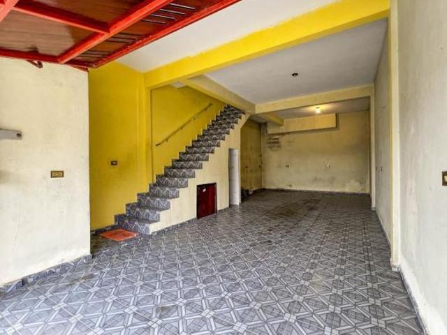 Casa de vila para venda em Jardim Itapeva com 2 quartos, sendo 1 suíte, 225m²