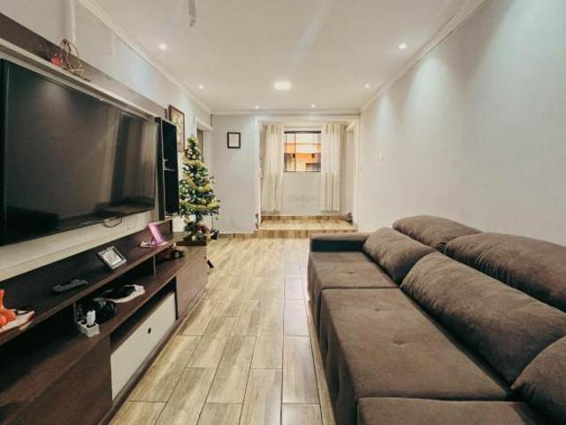 Casa de vila para venda em Parque das Américas com 5 quartos, sendo 1 suíte, 236m²