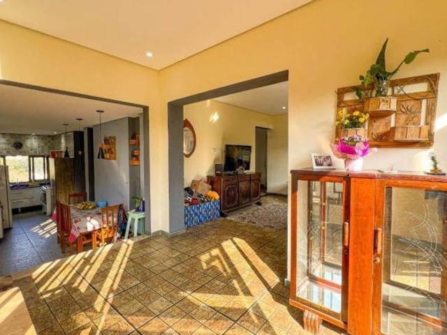 Casa de vila para venda em Suíssa com 4 quartos, sendo 4 suítes, 135m²