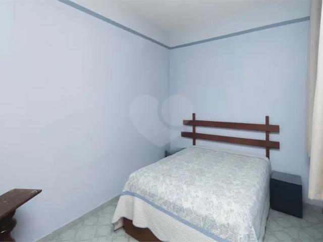 Casa de vila para venda possui 165 metros quadrados com 3 quartos