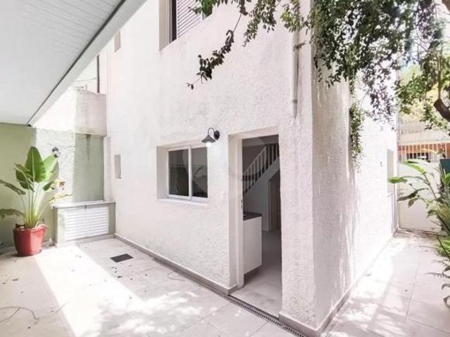 Casa de Vila. Pinheiros. 3 suites. vaga de garagem