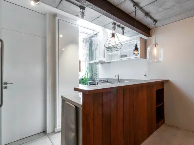 Casa de vila reformada com charme contemporâneo no Jardim Paulista