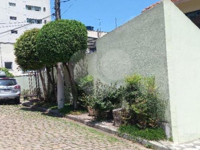 Casa de Vila REFORMADA próxima ao metrô Vila Madalena