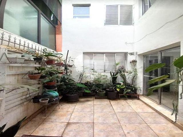 Casa de Vila residencial em Pinheiros rua fechada