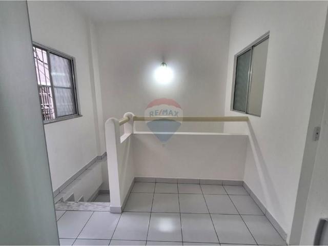 Casa de Vila, Rua Carlos Gomes, 1/4 duplex. R$ 1.800 com taxas