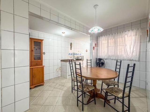 Casa de Vila Térrea com Quintal no Canto do Forte Financia!