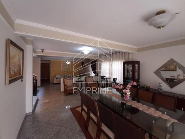 Casa de 04 Dormitório na Vila Romana