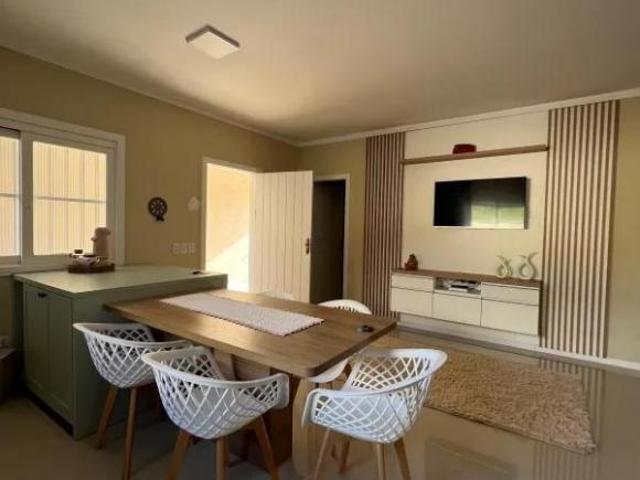 Casa de 04 dormitórios em Tramandaí