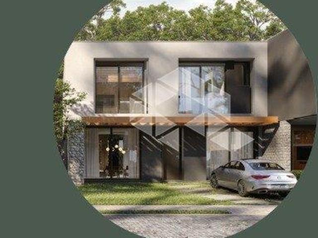 Casa de 04 suites/quartos e 02 vaga de garagem no condominio Amaná Atlântida em Xangri Lá/RS!